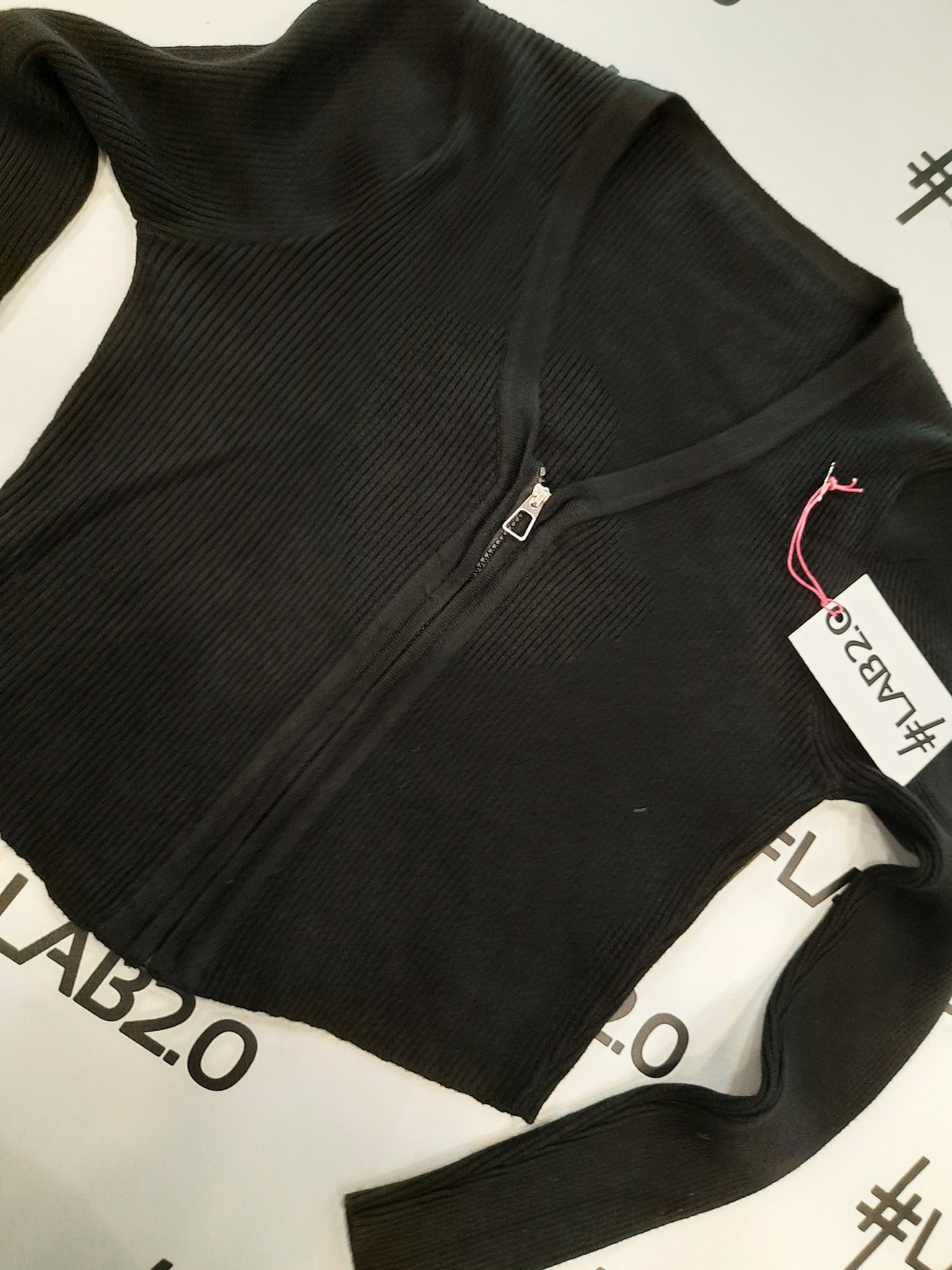Maglioncino Zip Nero – Lab 2.0 Shop